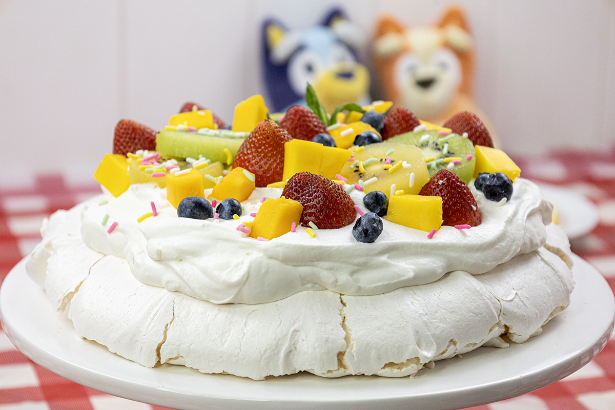Easy Pavlova Recipe From Bluey - Simplify Recipe